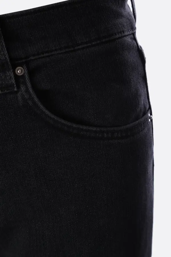TOTEME Cropped Tapered Jeans