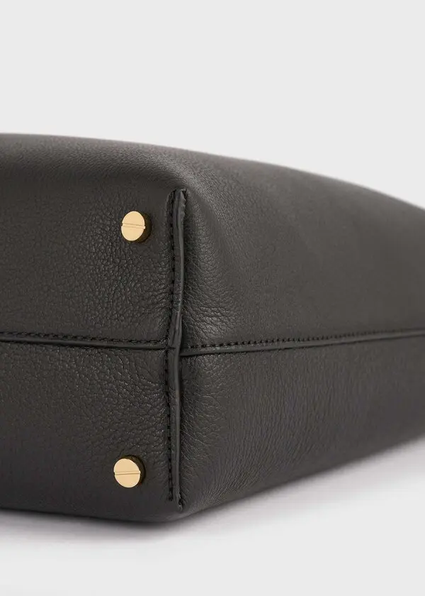 TOTEME Shoulder Bag With Zipper Closure - Black