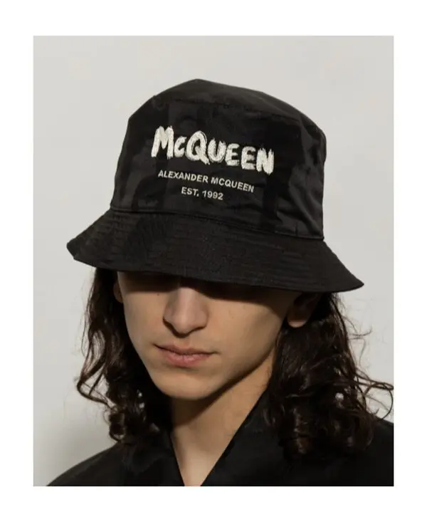 Alexander McQueen Graffiti Logo Bucket Hat - Black