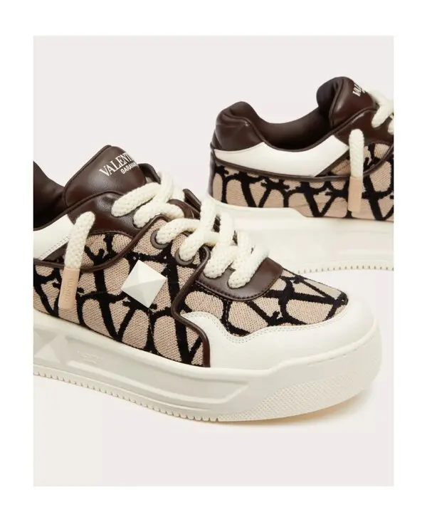 Valentino Garavani One Stud Xl Lace-up Sneakers - Beige/black