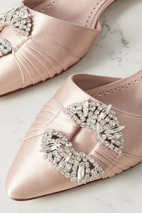 Manolo Blahnik Pointed Flat Shoes With Embellished Detail - Nude