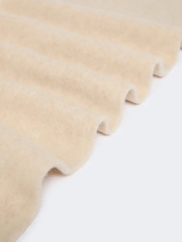 Max Mara Embroidered Wool Scarf - Nude
