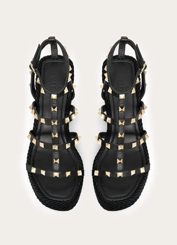 Valentino Garavani Rockstud Wedge Sandals - Black