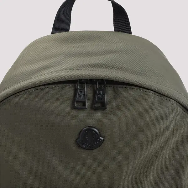 Moncler Pierrick Backpack With Metal Logo - Black