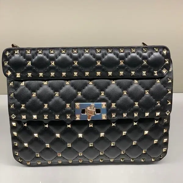 Valentino Garavani Rockstud W Spike Shoulder Bag - Black