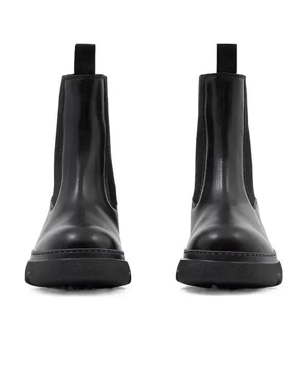 Burberry Elasticated-panel Chelsea Boots