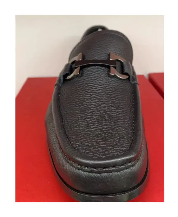 FERRAGAMO Gancini Plaque Moccasin Loafers - Black