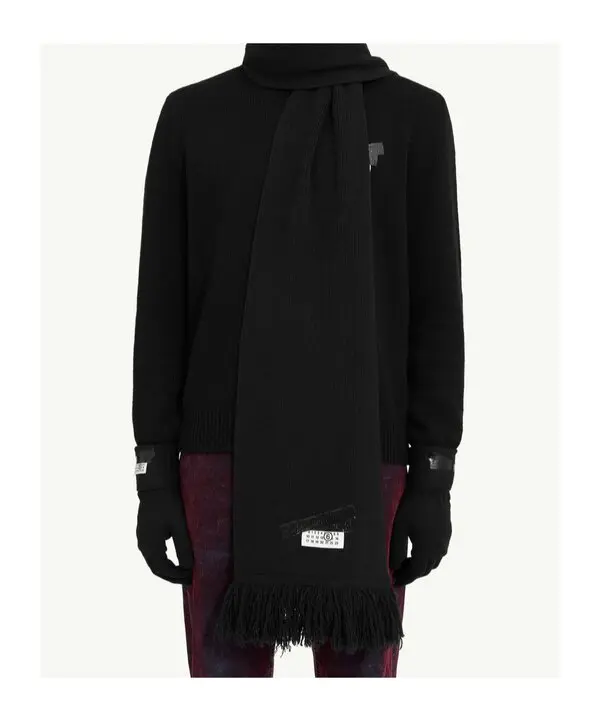 MAISON MARGIELA Logo Patch Fringed Edge Scarf