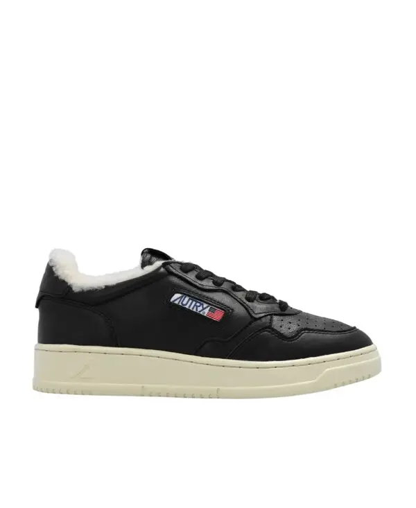 AUTRY Medalist Low-top Sneakers With Logo Embellishment - Black