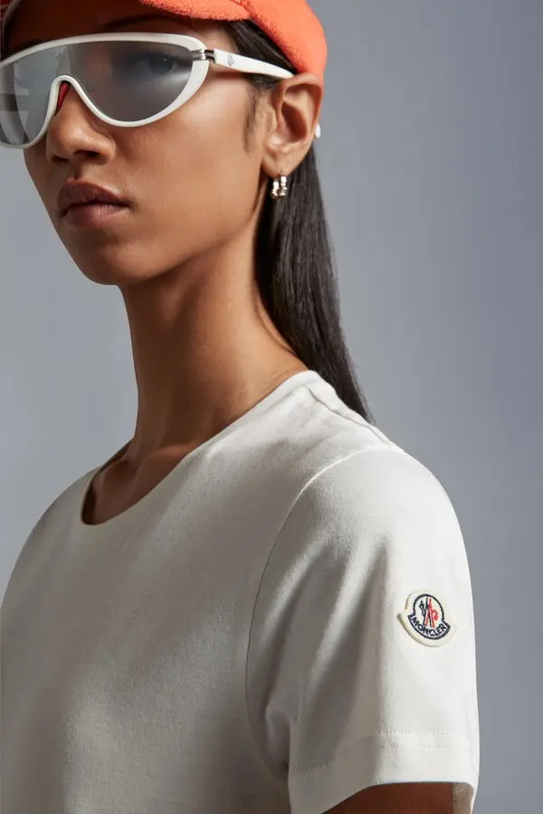 Moncler Logo Patch Crewneck T-shirt - White