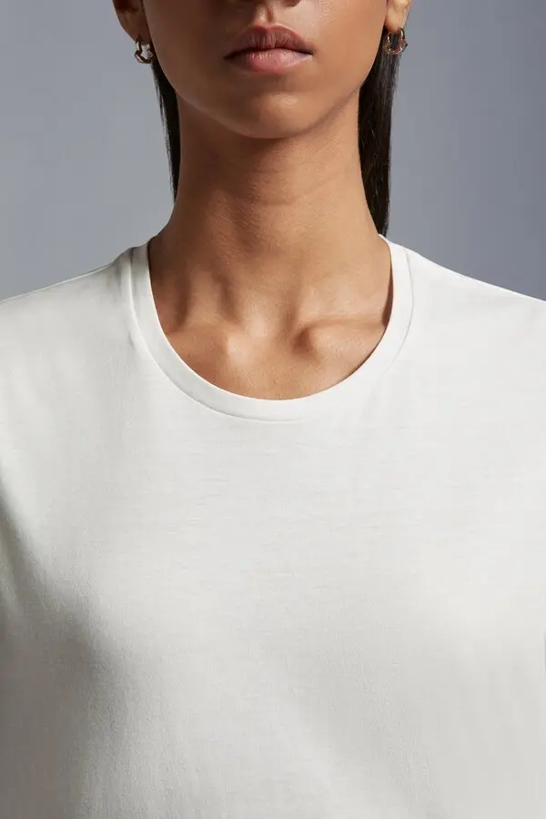 Moncler Logo Patch Crewneck T-shirt - White