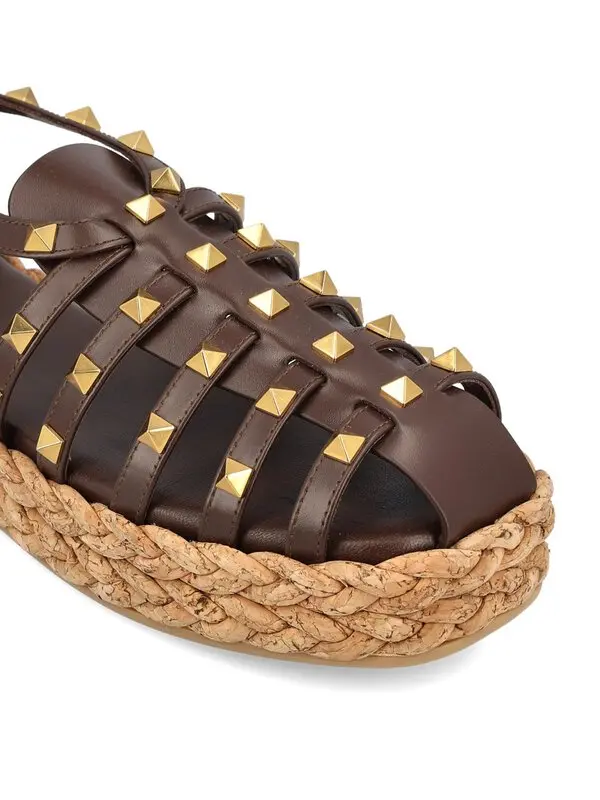 Valentino Garavani Rockstud Buckle Detailed Flat Sandals