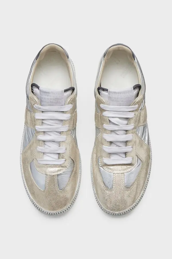 MAISON MARGIELA Low-top Sneakers With Embossed Plaque - Silver
