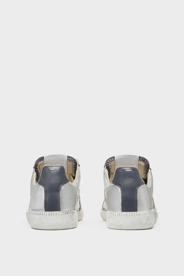 MAISON MARGIELA Low-top Sneakers With Embossed Plaque - Silver