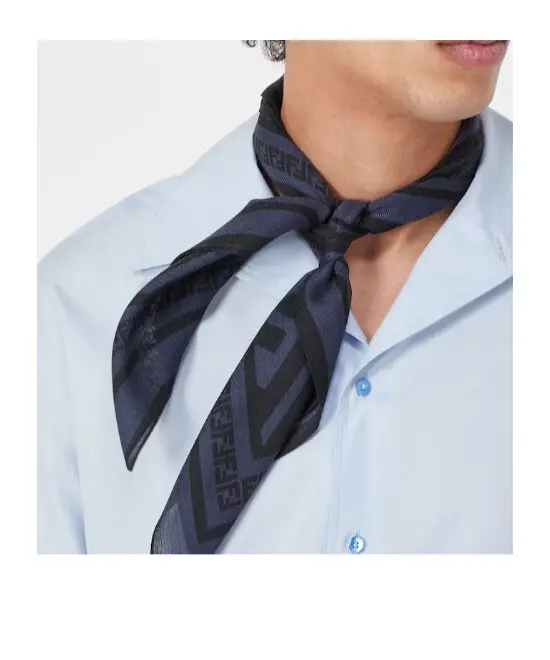 Fendi Ff Printed Square Bandana - Blue