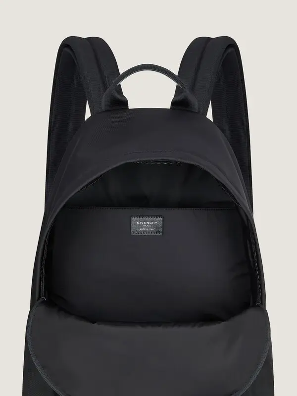 Givenchy Essential U Zipped Backpack - Black