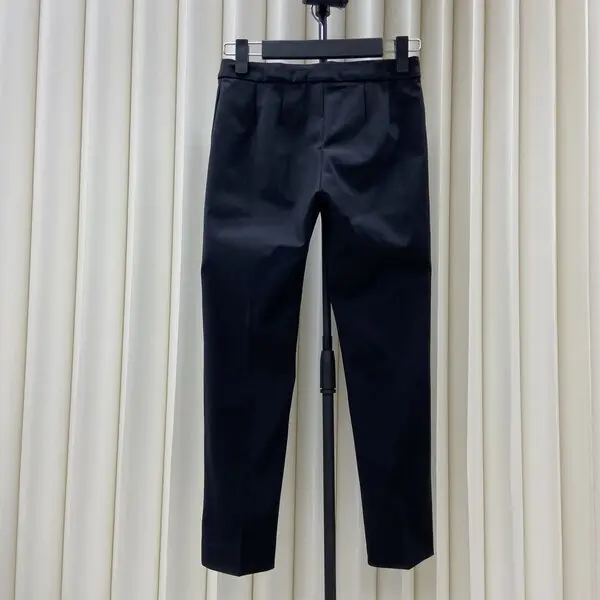 Max Mara Pleated Casual Trousers - Black