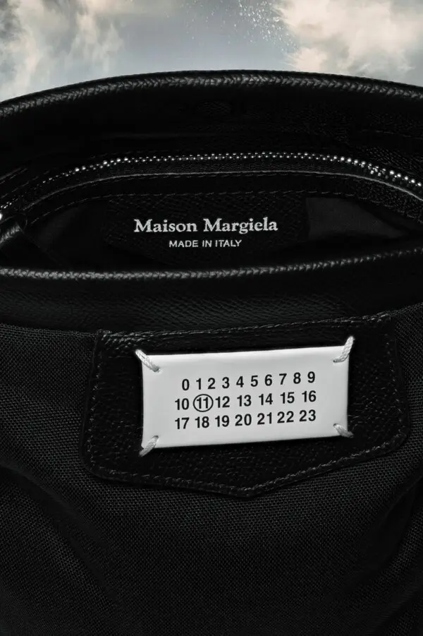 MAISON MARGIELA Glam Slam Sport Flat Pocket Shoulder Bag - Black