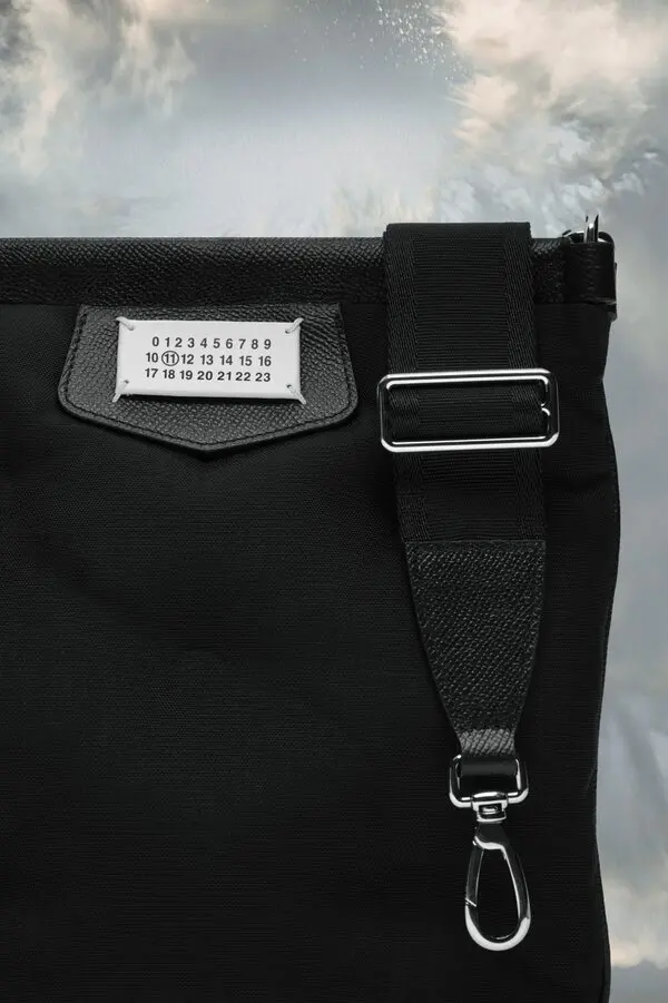 MAISON MARGIELA Glam Slam Sport Flat Pocket Shoulder Bag - Black