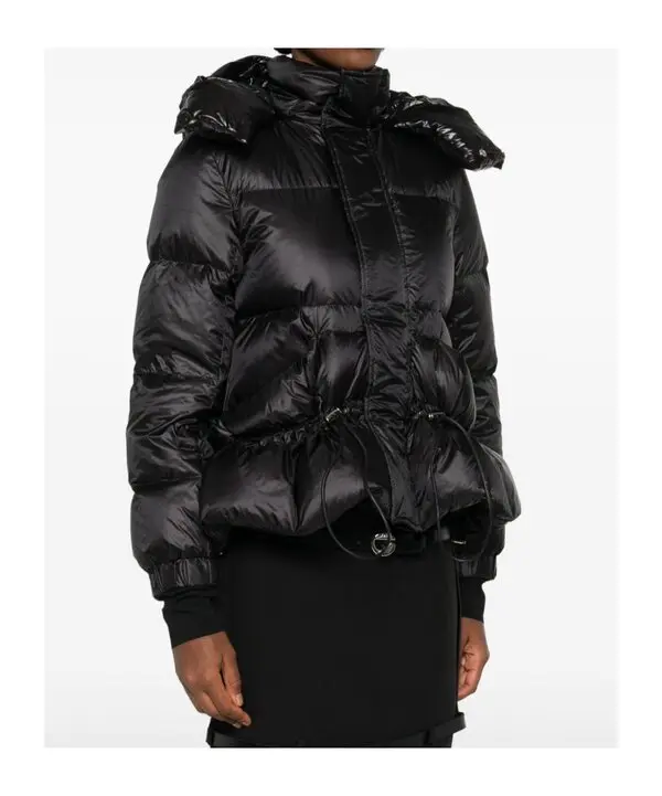 Sacai Hooded Puffer Jacket With Quilted Stitching And Drawstring Hem - Black