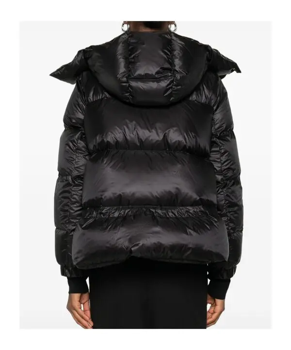 Sacai Hooded Puffer Jacket With Quilted Stitching And Drawstring Hem - Black