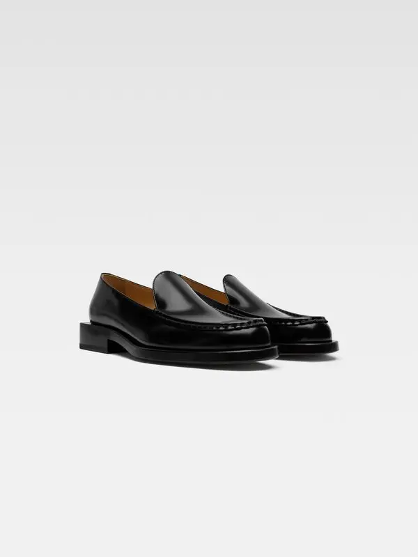 Jacquemus Round Toe Slip-on Loafers
