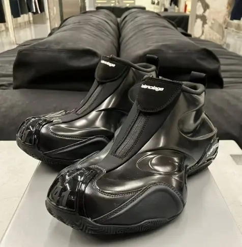 Balenciaga Basketball Zip Detailed Sneakers - Black