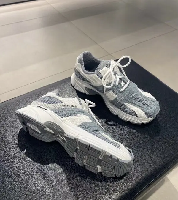Balenciaga Phantom Low-top Sneakers - White