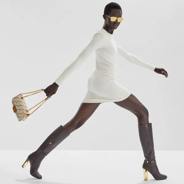 Fendi Baguette Chain Midi Shoulder Bag In Raffia With Ff Motif - Nude