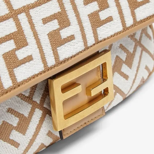 Fendi Baguette Chain Midi Shoulder Bag In Raffia With Ff Motif - Nude