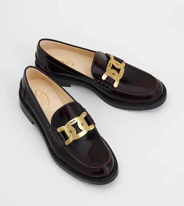 TOD'S Chain-linked Loafers