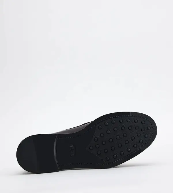 TOD'S Chain-linked Loafers