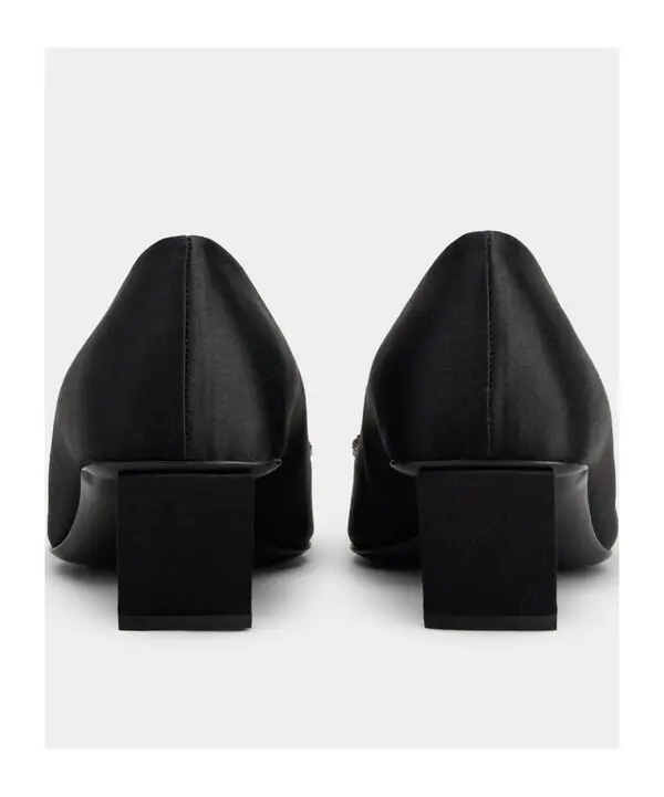 ROGER VIVIER Belle Vivier Pilgrim Buckle Embellished Pumps - Black
