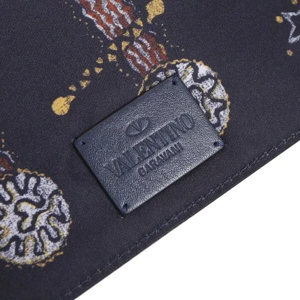 Valentino Garavani Pattern Printed Handbag