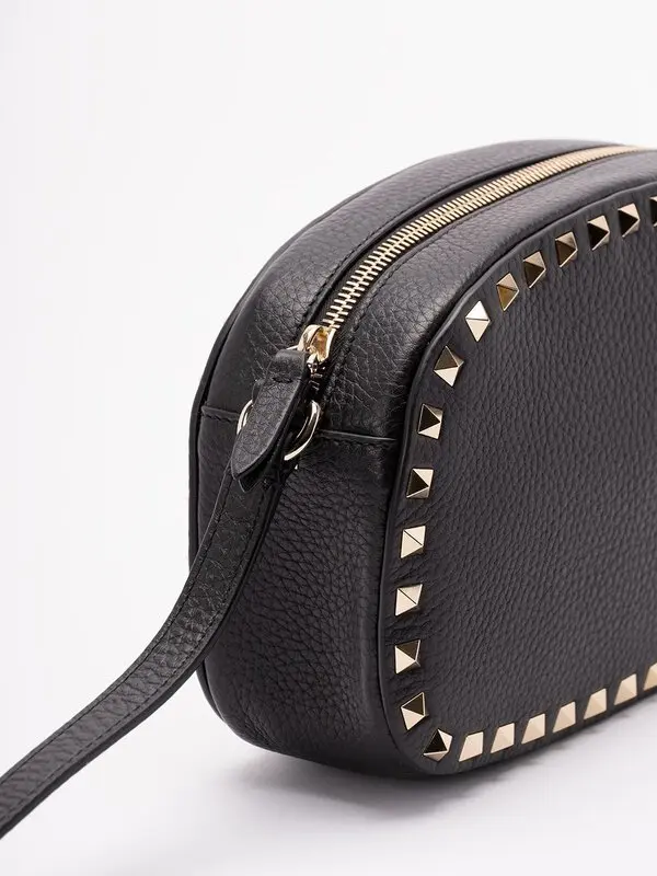 Valentino Garavani Rockstud Zip-up Shoulder Bag - Black