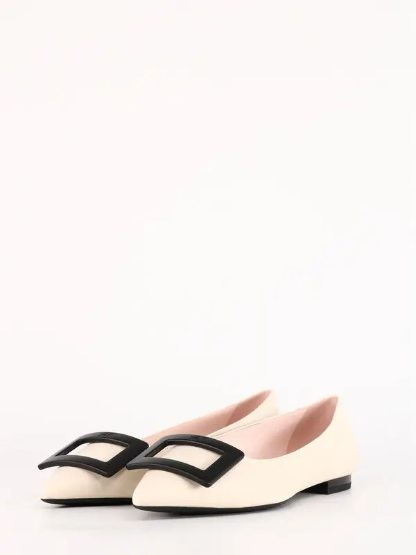 ROGER VIVIER Gommettine Pointed-toe Flat - Black