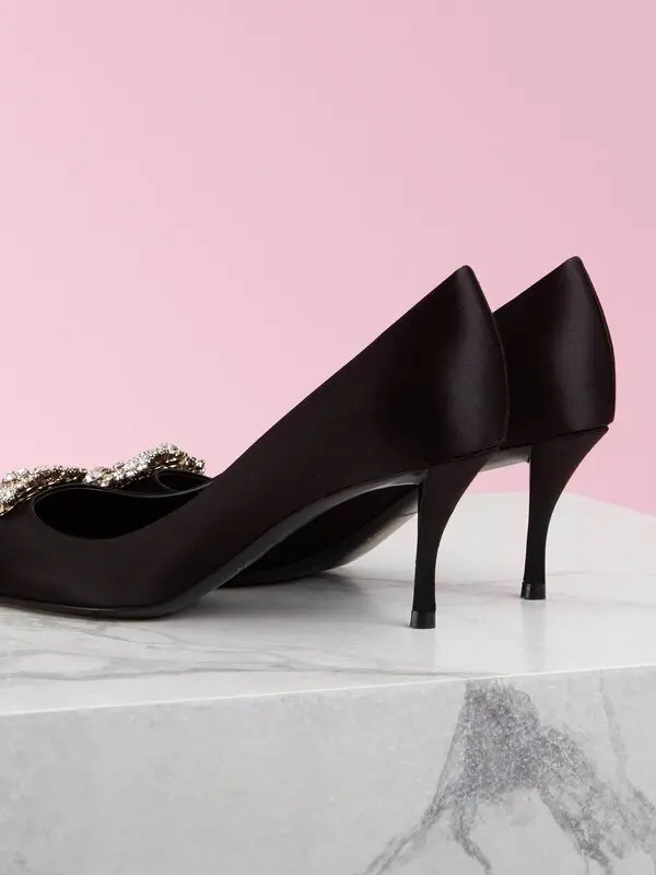 ROGER VIVIER Embellished Pointed Toe Pumps - Black