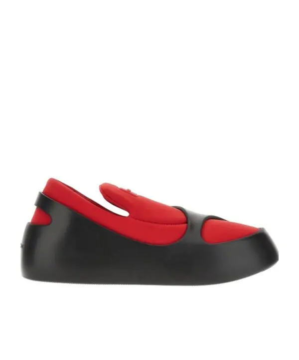 FERRAGAMO Round Toe Slip-on Loafers - Black