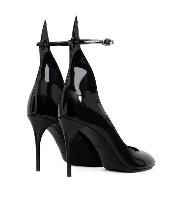 Alaïa Decollete Almond Toe Pumps With Buckle