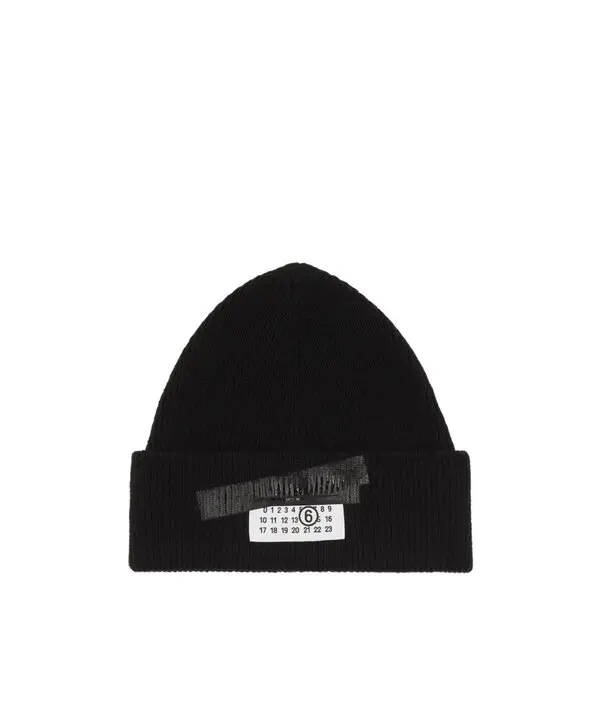 MAISON MARGIELA Logo Patch Ribbed Beanie - Black