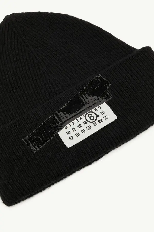 MAISON MARGIELA Logo Patch Ribbed Beanie