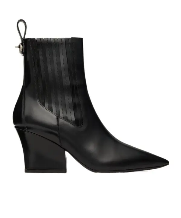Valentino Garavani Pointed Toe Ankle Boots With Vlogo Signature - Black