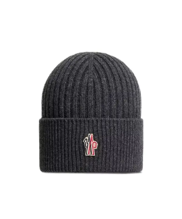 Moncler Logo Patch Ribbed Beanie - Dark Gray