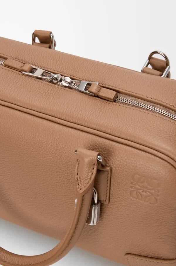 Loewe Amazona 23 Bag - Mocha