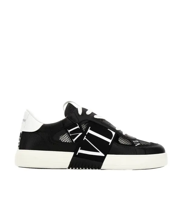 Valentino Garavani Vl7n Round Toe Lace-up Sneakers - Black