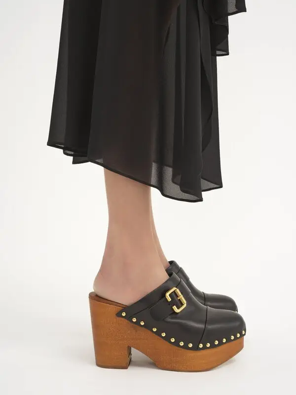Chloé Jeannette Wedge Clogs - Black