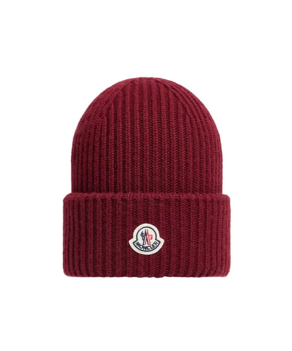 Moncler Logo Patch Ribbed Beanie - Grape Red