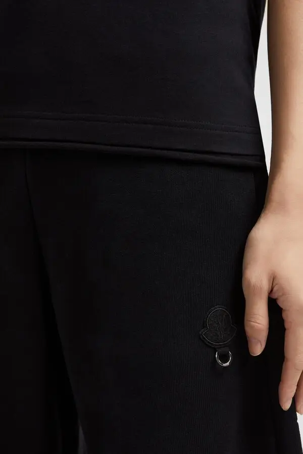 Moncler Crewneck T-shirt With Ring Detail - Black