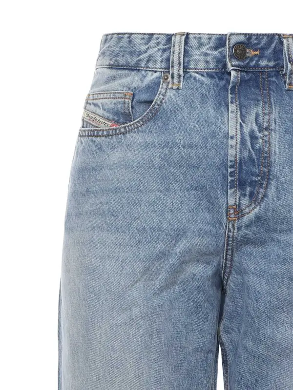 DIESEL® 2001 D-macro Straight-leg Jeans