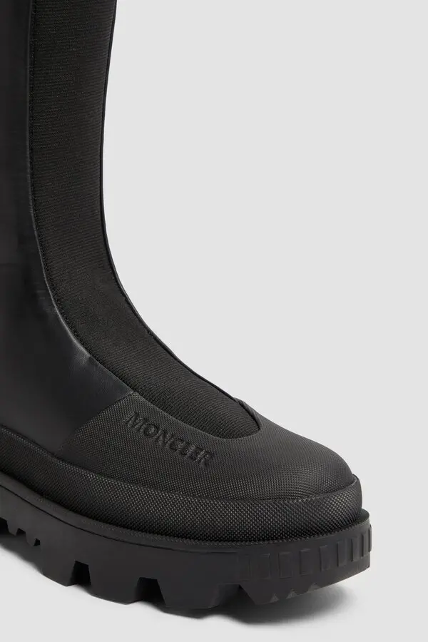 Moncler Leather Boots With Logo Patch - Black